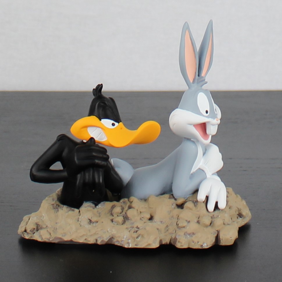 Bugs Bunny with Daffy Duck figurine - Demons & Merveilles