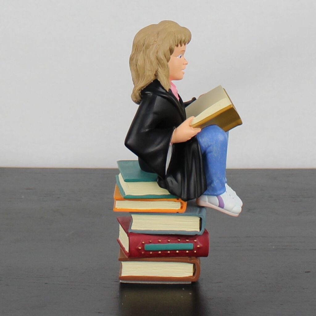 Hermione Granger statue - Reading - Demons et Merveilles