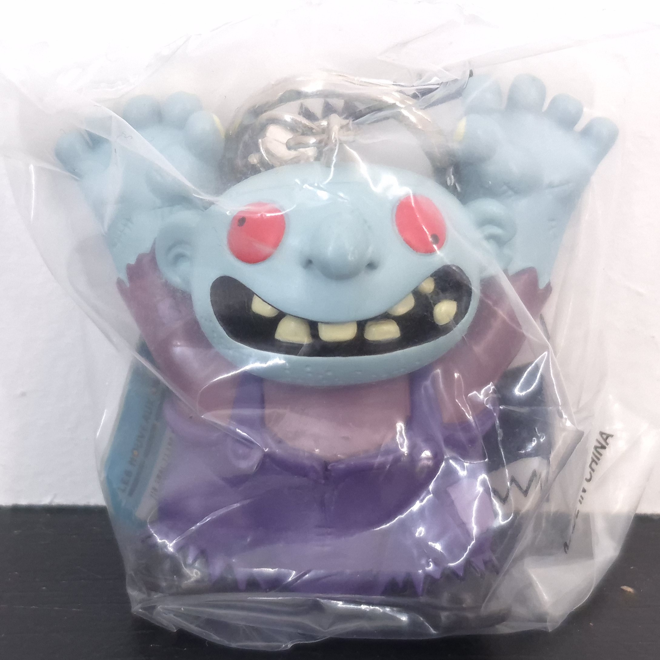 Vintage The Little Vampire keychain - Demons & Merveilles